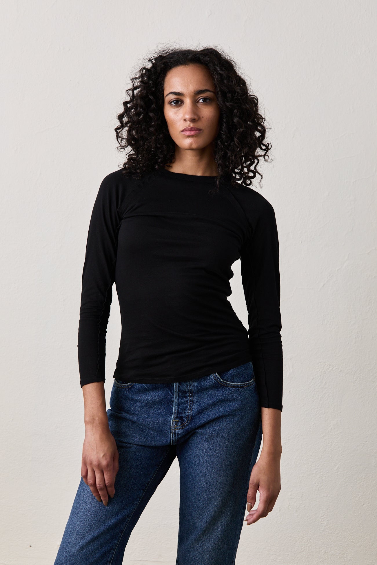 BERLIN SEAMED RAGLAN CREW / BLACK – NSF Clothing